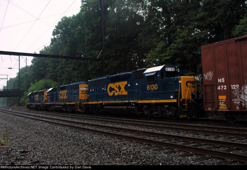 CSX GP40-2 6130 on C770-25